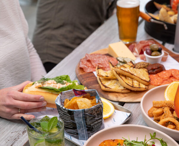 Eat & Drink - Apollo Bay Hotel - Great Ocean Road Accommodation & Pub